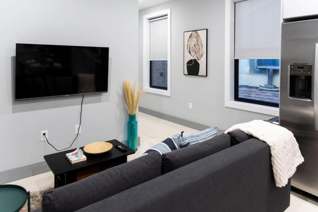 Quick NYC Access with Free Parking Two Bedrooms Near NYC, Guttenberg ...