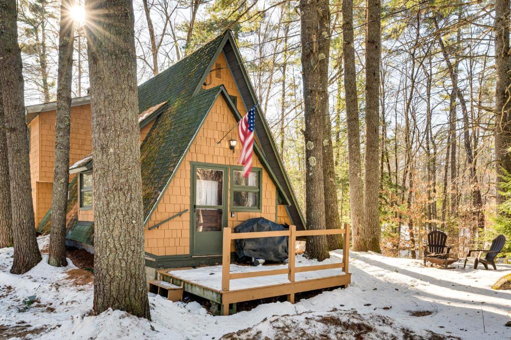 8 Mi to Cranmore Mtn Resort A-Frame with Fire Pit, Center Conway ...