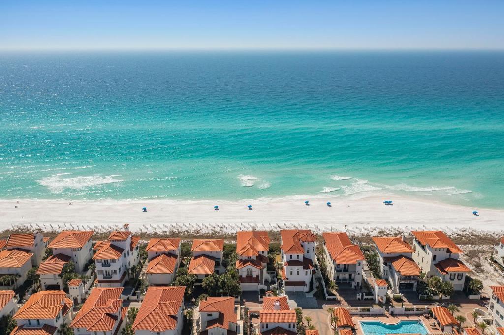 蓝湾海滩的Laissez Faire - Gulf-front Retreat in Vizcaya Featuring Private ...