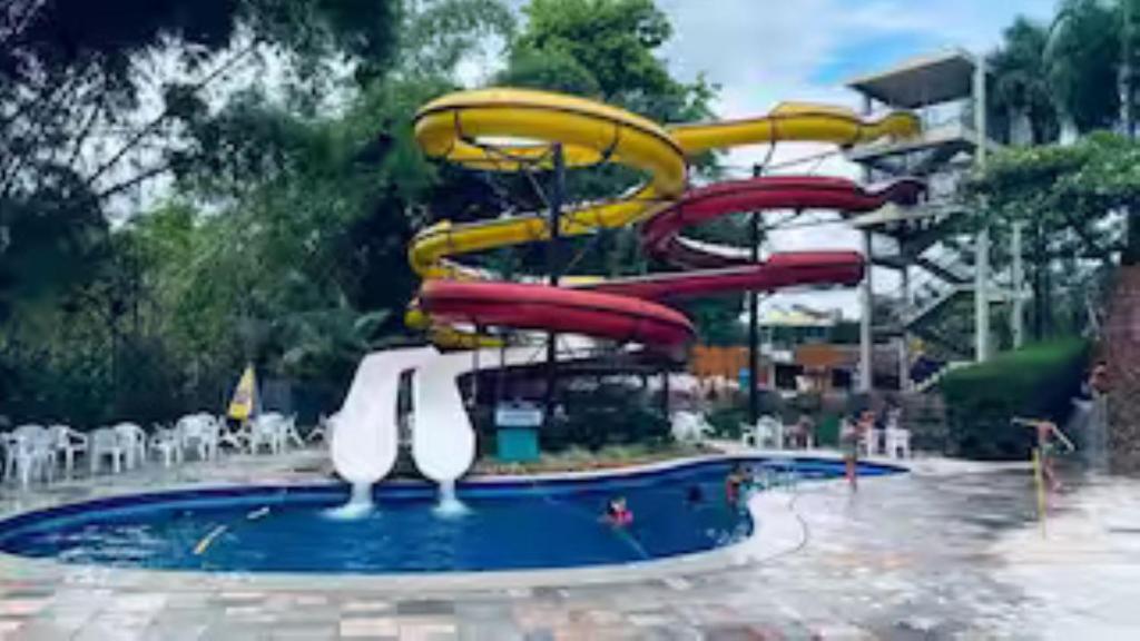 Flat Parque das Águas Golden Dolphin Caldas Novas, Caldas Novas (preços ...