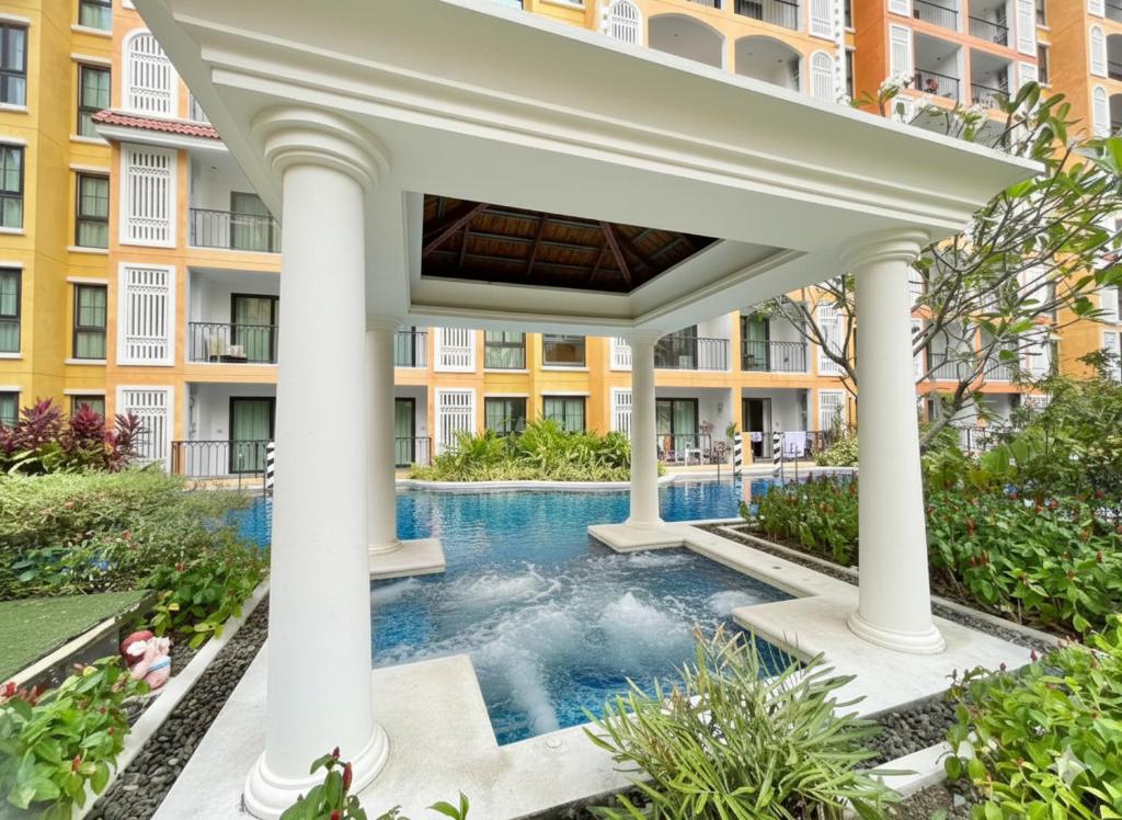 Direct Pool Access Studio - Venitian resort condo Jomtien Beach ...
