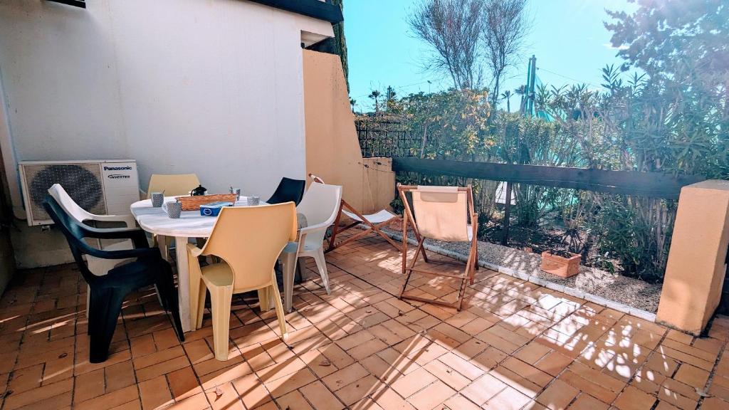 5046 CAP D'AGDE - TENNIS VILLAGE - 4 Pers avec CLIM - PKG - PISCINE ...