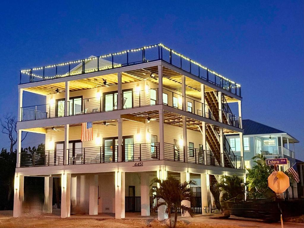 Chateau Bleu 2026 Luxury Rooftop Deck Gulf View, 포트 마이어스 비치 (2026년 최신 요금)