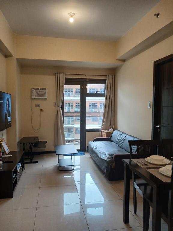 Bayfront Suite near Airport, MOA, PICC, Star City, OKADA With Fast WIFI ...