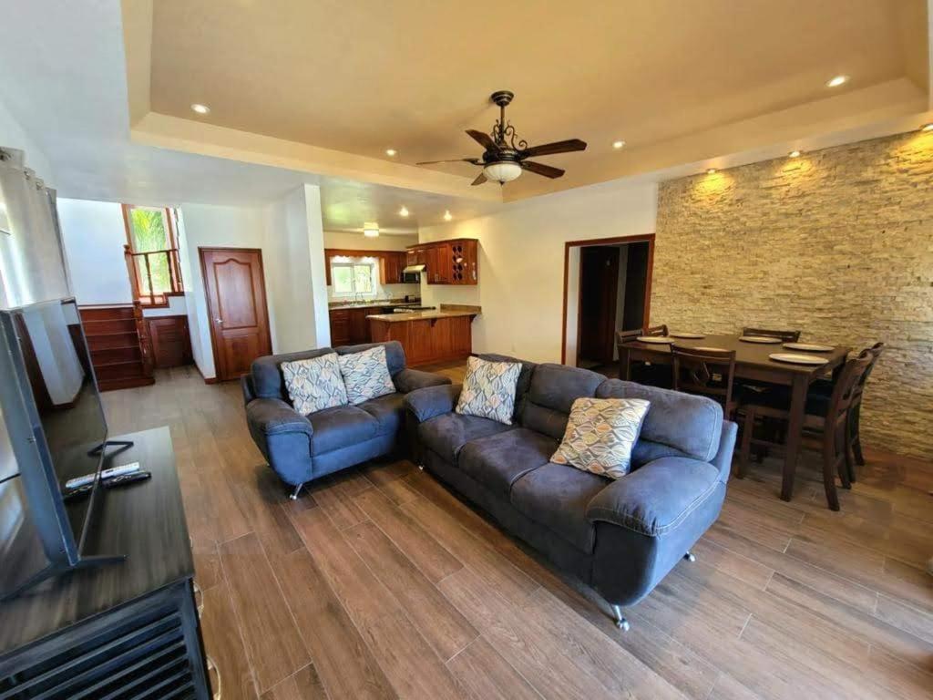 Turquoise View, Sandy Bay (precios actualizados 2026)