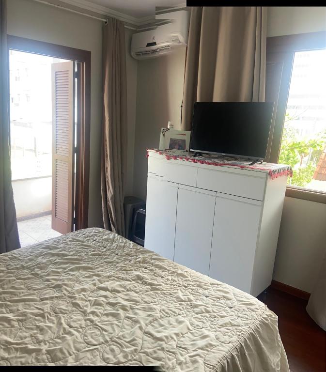 Lindo quarto confortável, Tramandaí (tarifs actualisés, 2026)