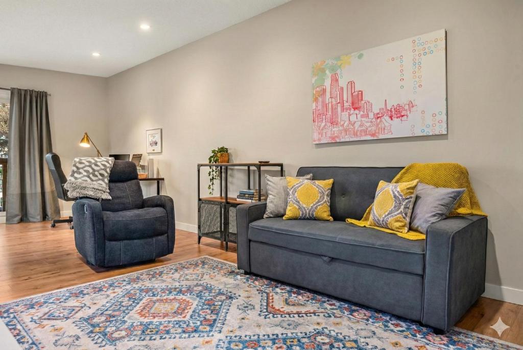 Entire Home - 2 Separate Units, Calgary (precios actualizados en 2026)
