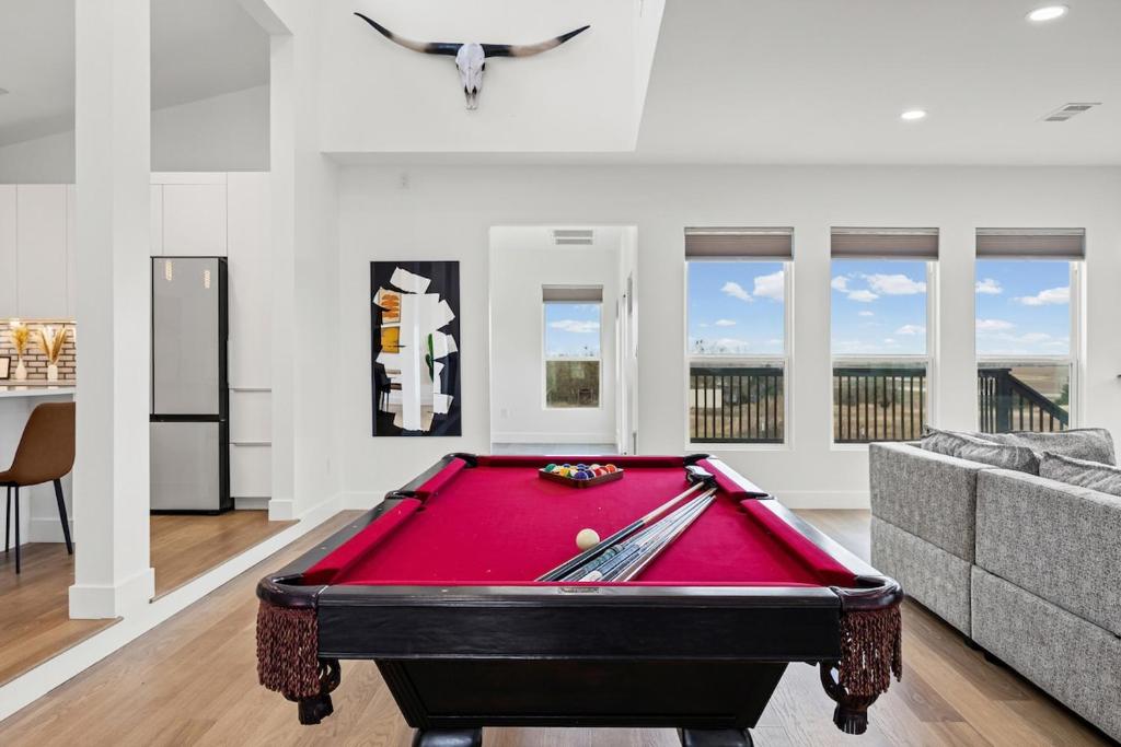 The Iron Cactus 10 acres villa near Austin w Sauna and Pool table ...