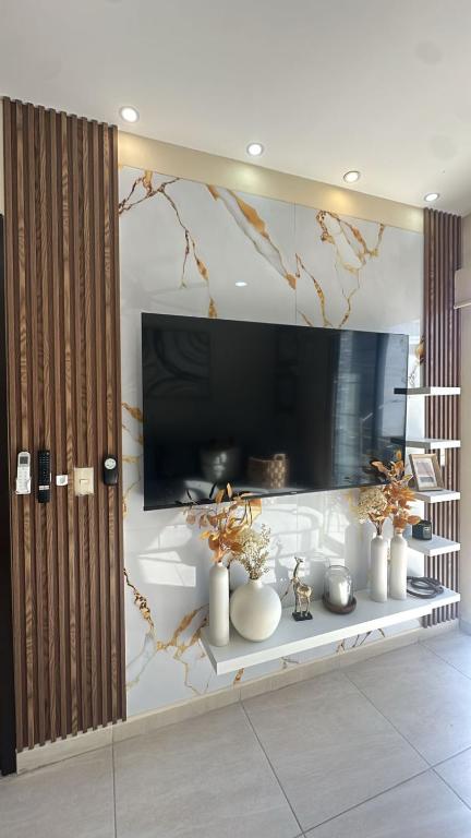 Modern apartment overlooking the ocean in front of the esplanade ...