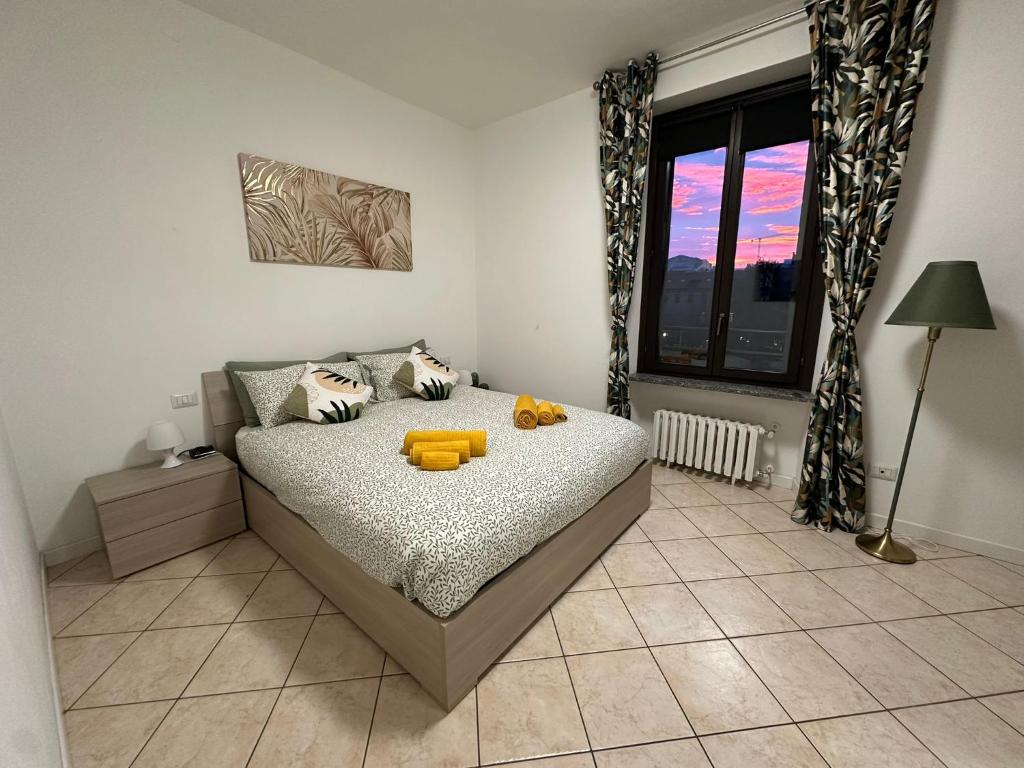 SkyJoy - 3rd floor, two bedrooms apt, strong WiFi, 8 minutes to Central ...