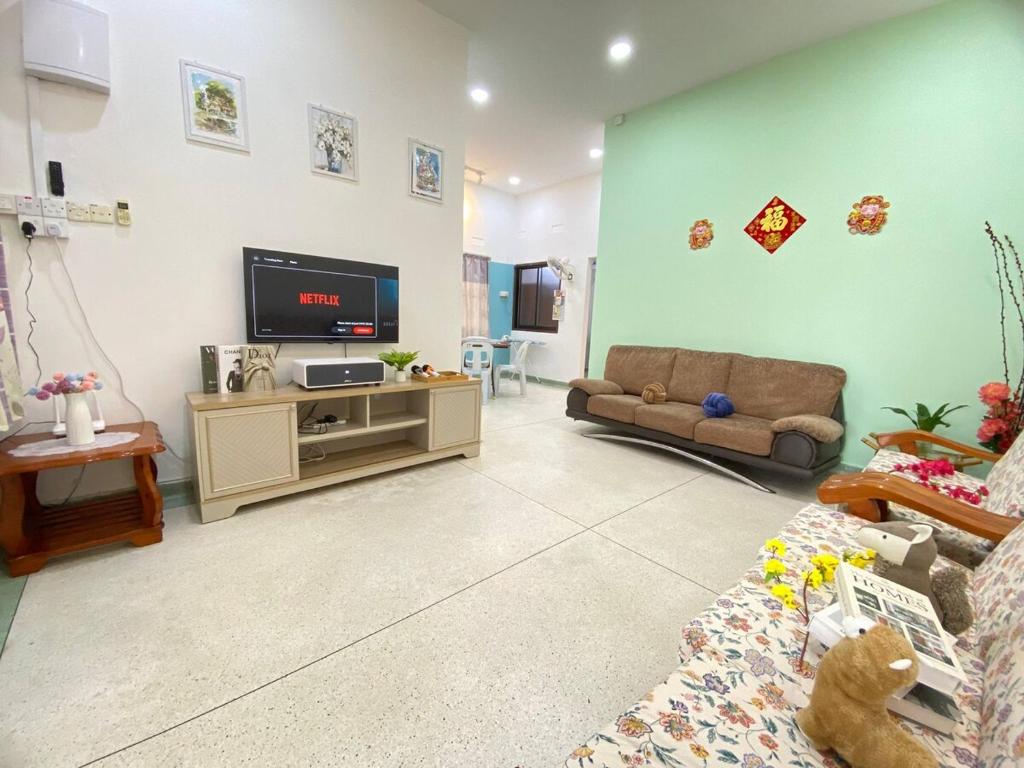 Ruma 520 Ujong Pasir by Jeffery Lam Home Management, Malacca (prezzi ...