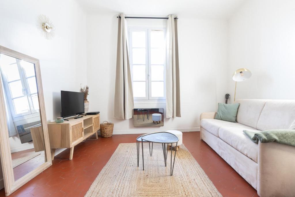 Modern studio Le Renoir - Center of city - WiFi, Aix-en-Provence ...
