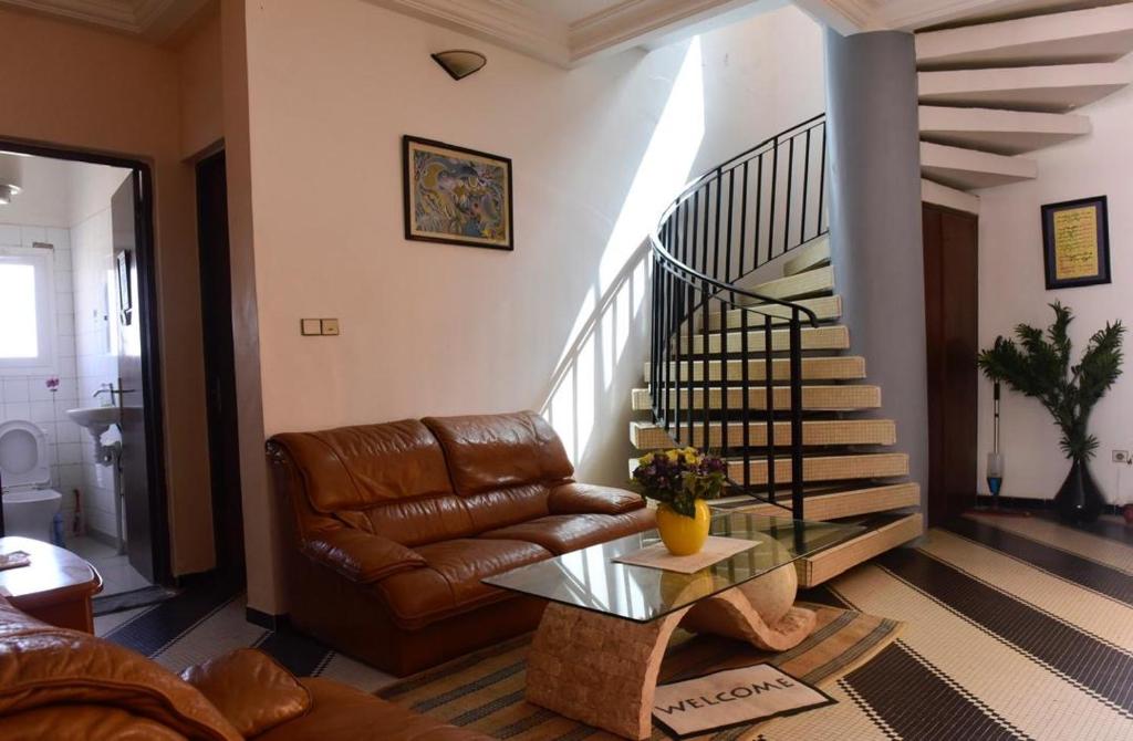 Odyssée, Dakar (precios actualizados 2026)