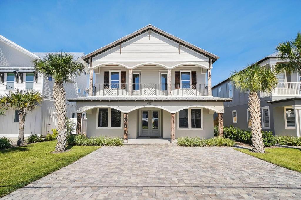 The Luke House - Vacation Getaway in Destin Near the Beach with ...