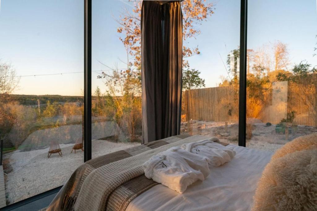 Moss - Zen Mirror Cabin, Pool, Sunset Views, Firepit, Coldspring ...