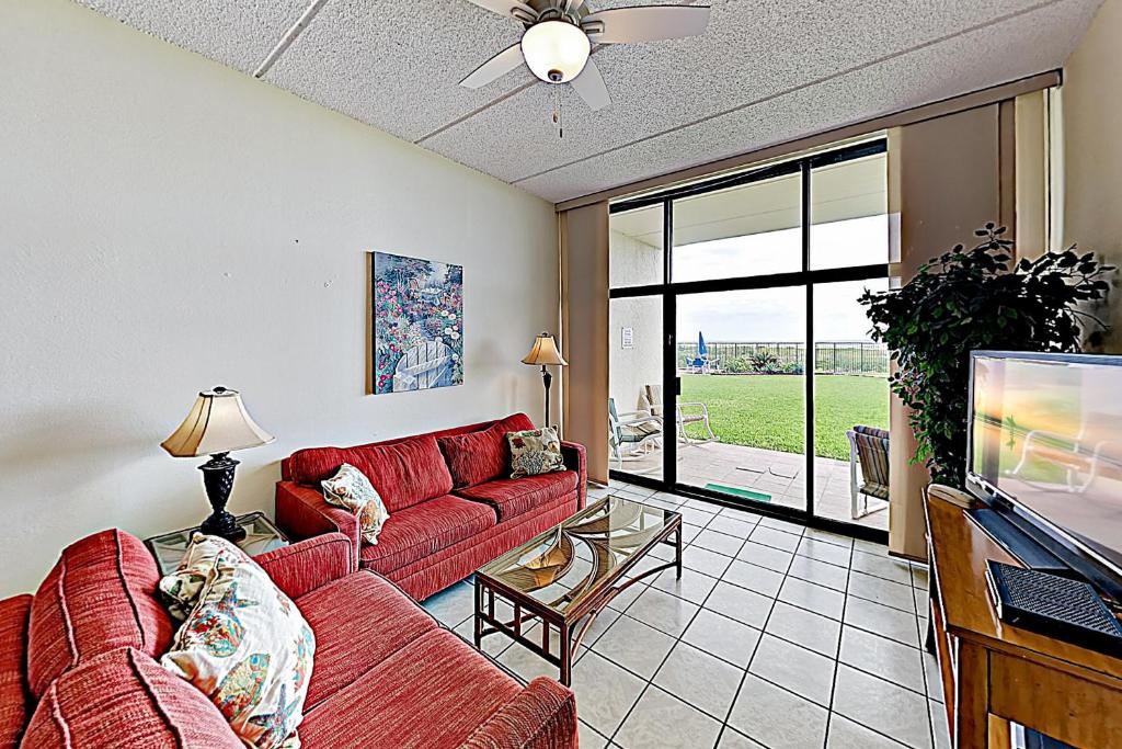Beachside 2BR with Pool, Gulf Views and Patio, South Padre Island ...