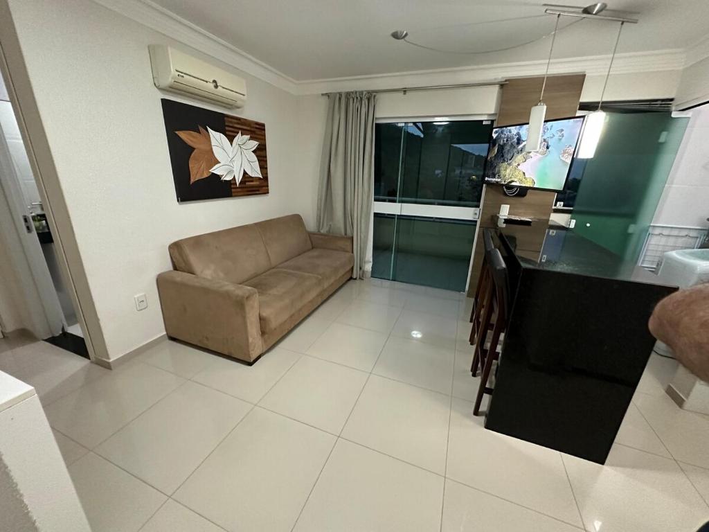 Apto em Bombas com jacuzzi privado, piscinas, gym completo, sauna ...