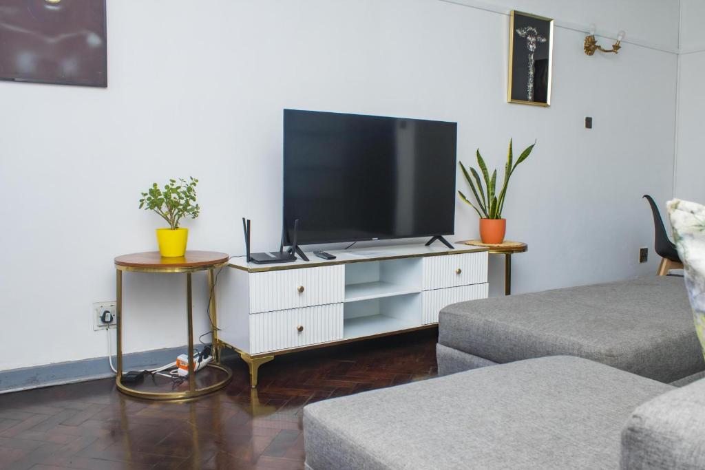 Centrally Located 1 Bedroom Apartment - 2365, Harare (tarifs actualisés ...
