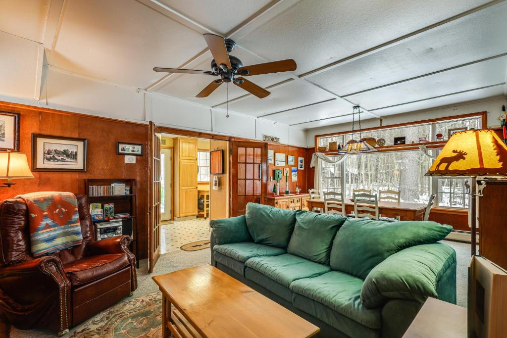 Walk to Lake George Beach Quiet Family Retreat, Lake George (precios ...