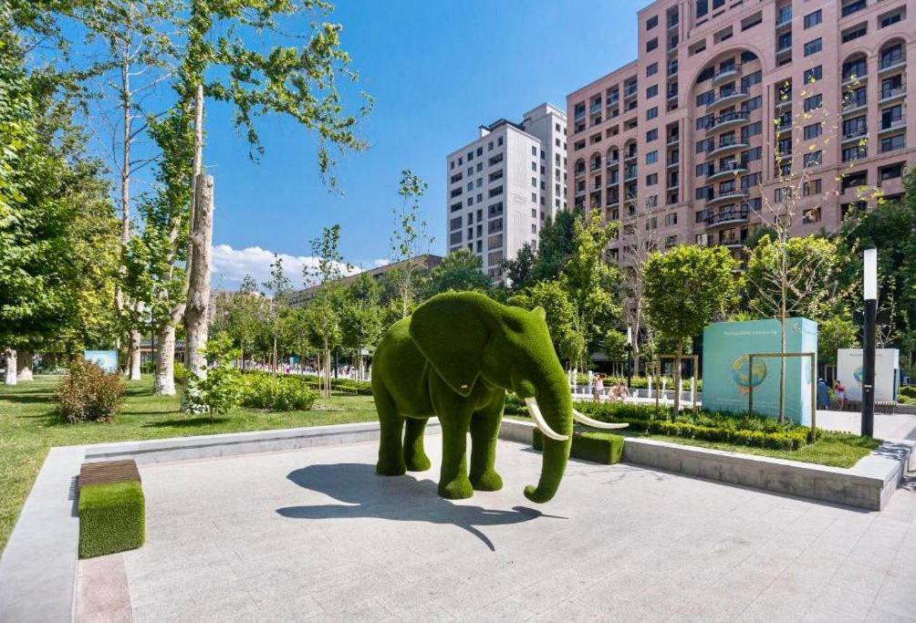 Premium Luxury apartment in City Center, By Malibu Park , Top location ...