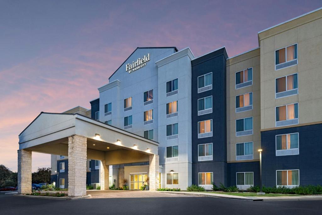 Fairfield Inn and Suites by Marriott San Antonio Northeast / Schertz ...