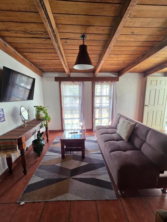 Casa Real, Antigua Guatemala (harga dikemas kini 2026)