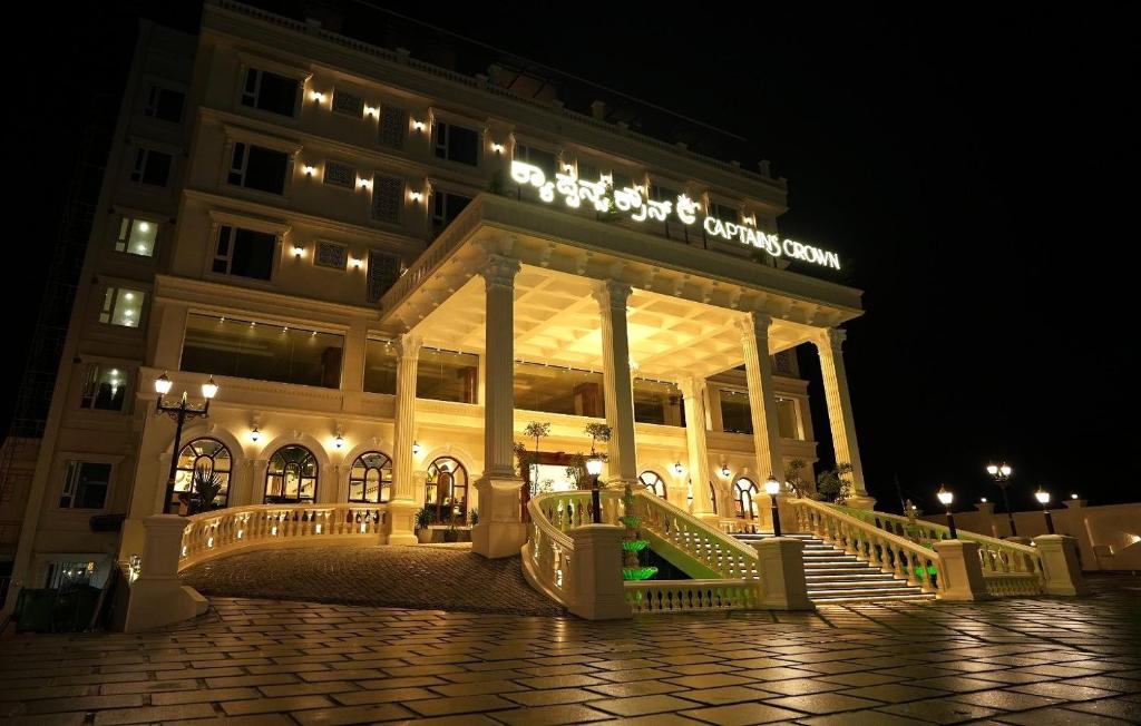 Captains Crown Hotels & Resorts, Kushālnagar (updated prices 2026)