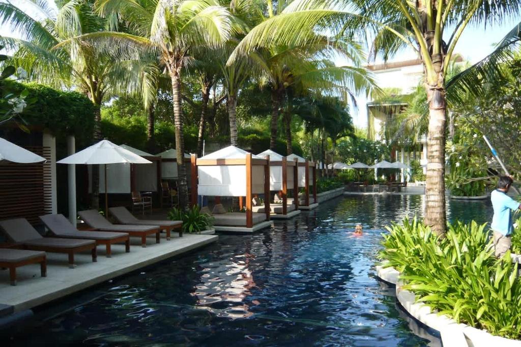 Beachfront 2 BR Luxury Condominium Surin หาดสุรินทร์ (ราคาอัปเดตปี 2026)