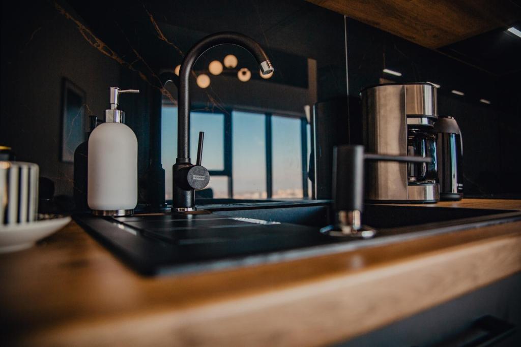 JBHotels Hanza Tower Apartament DeLuxe, Estetino (preços atualizados de ...