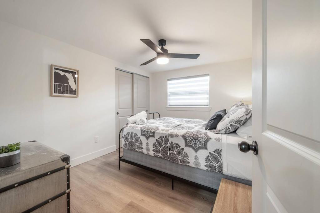 Contemporary Oaks | Heated Pool + Screened Lanai, Tampa (2026. aasta ...