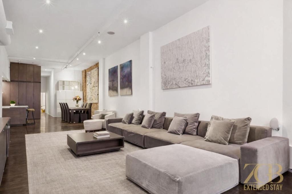 Stunning Full Floor 2500 SF 3BR Loft Elevator and WD, New York (updated ...