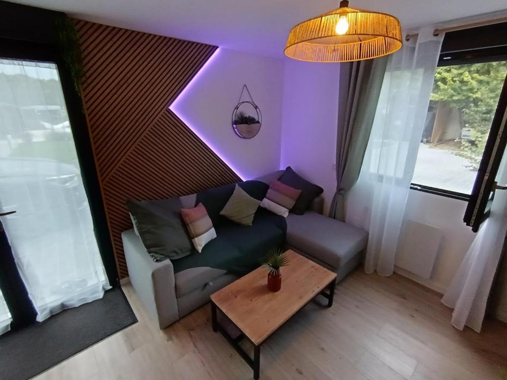 A green setting 15 min from Disney and 40 min from Paris, Lesches ...