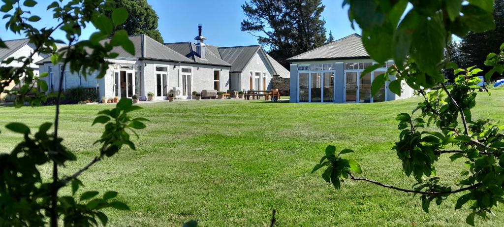 74 on Lockhart, Oturehua (updated prices 2026)