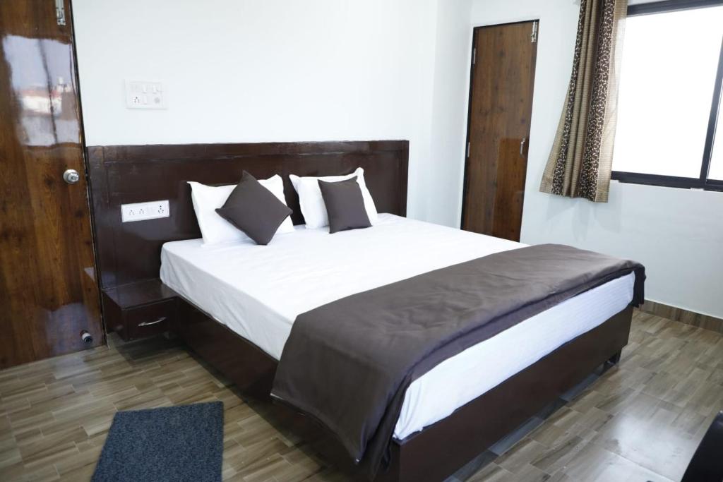 Shree mahal, Jāmb (updated prices 2026)