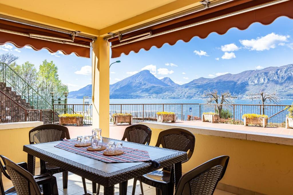 Graziella House - terrazza privata e accesso esclusivo alla spiaggia ...