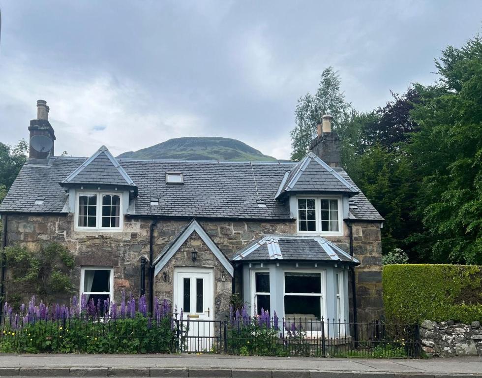 Glenalbyn Cottage, Saint Fillans (updated prices 2026)