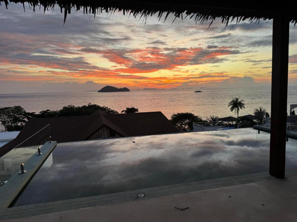 5BR SeaView Haven, Steps to Sand, Haad Pleayleam की (2026 के लिए अपडेट ...