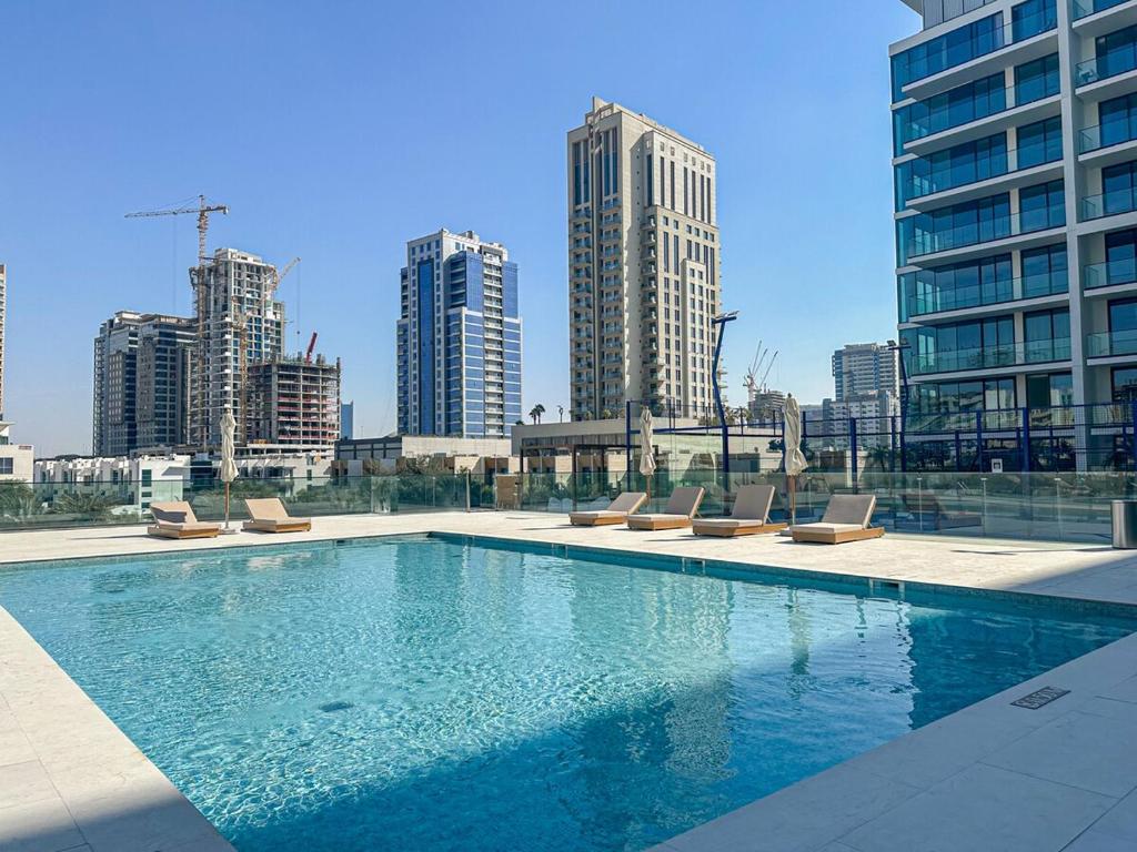 WelHome - Stylish Dubai Studio in Prime JVC Location, Dubai ...