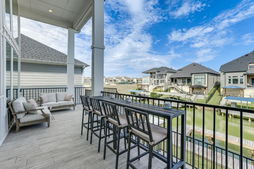 Lakefront Home on Lake Conroe with Boat Dock and Views, Willis ...
