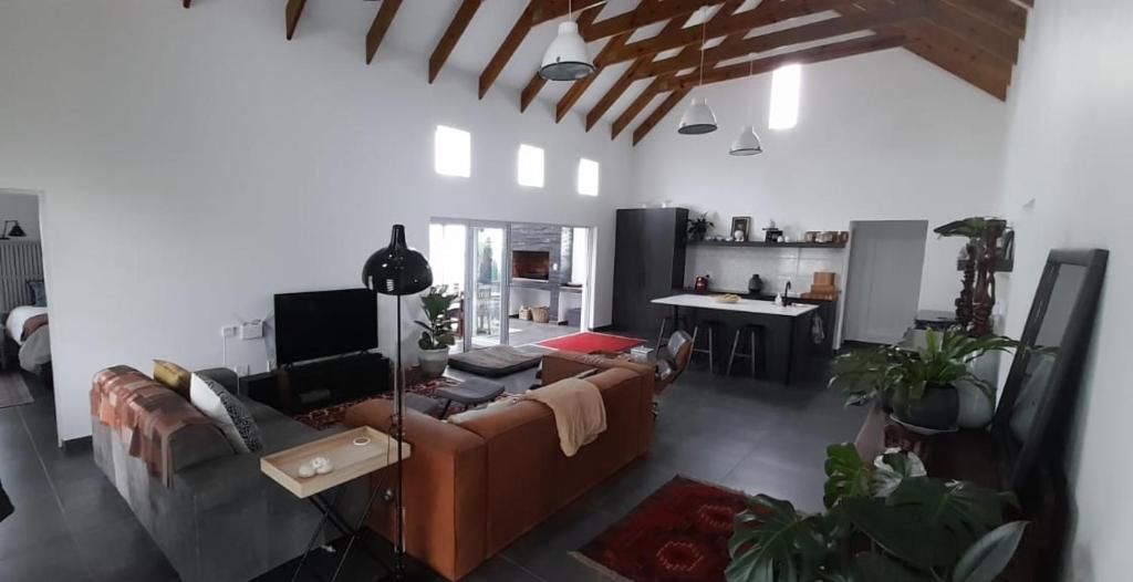 West Coast Escape I Near Golden Mile & Beaches, Stompneusbaai (precios ...