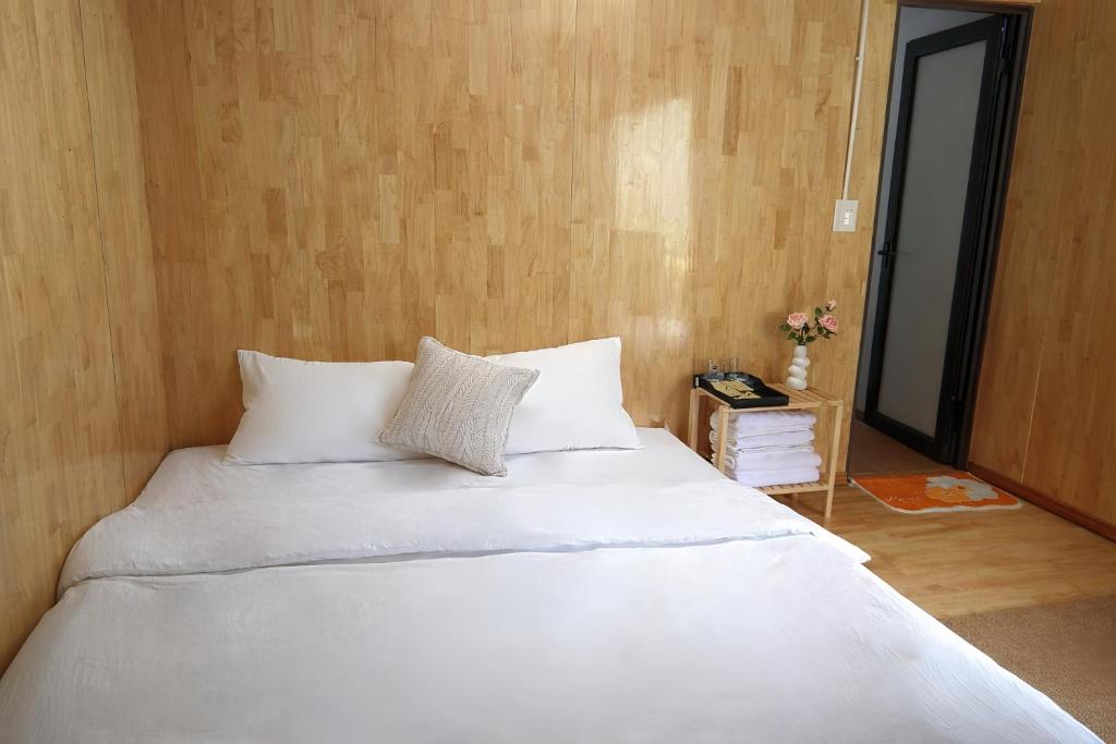 Kingfisher Nest, Hiến Hào (precios actualizados 2026)