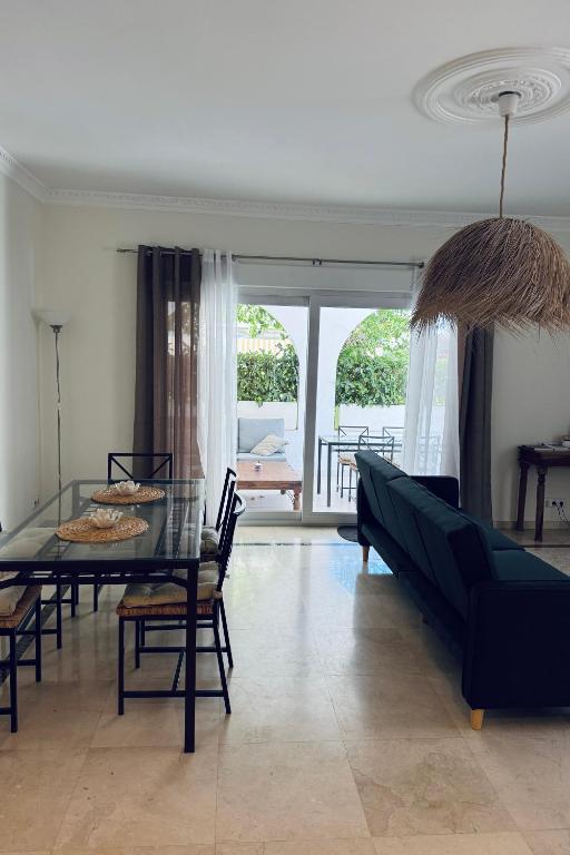 Puerto Banus Beachfront, Marbella (tarifs actualisés, 2026)