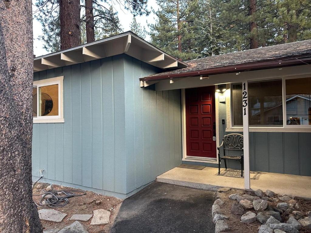 Hidden Gem House incredible location remodeled, South Lake Tahoe ...
