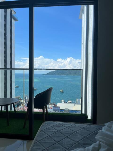 PINAY Home Seaview - The Shore Kota Kinabalu, Kota Kinabalu (updated ...