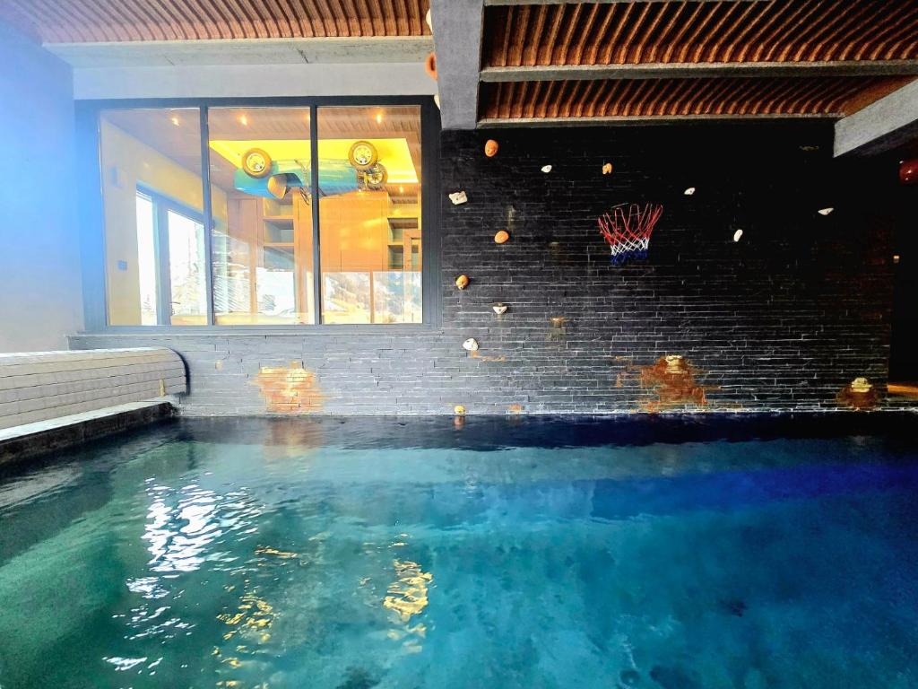 Luxury Chalet with Indoor Pool, Praz-sur-Arly (prețuri actualizate 2026)