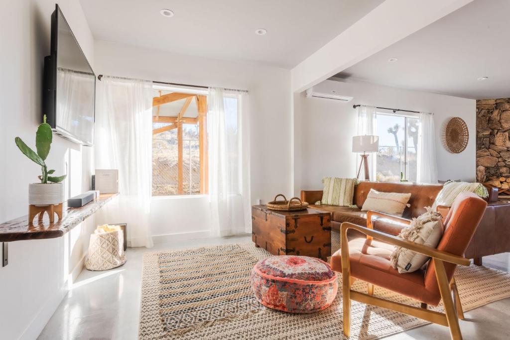 Luna Vista Ranch - Hot Tub, Fire Pit & Disc Golf home, Yucca Valley ...