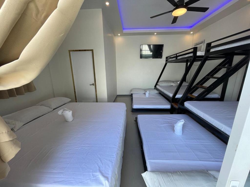 Villa house with Pool in Samal, Davao del norte, Sámal (precios ...
