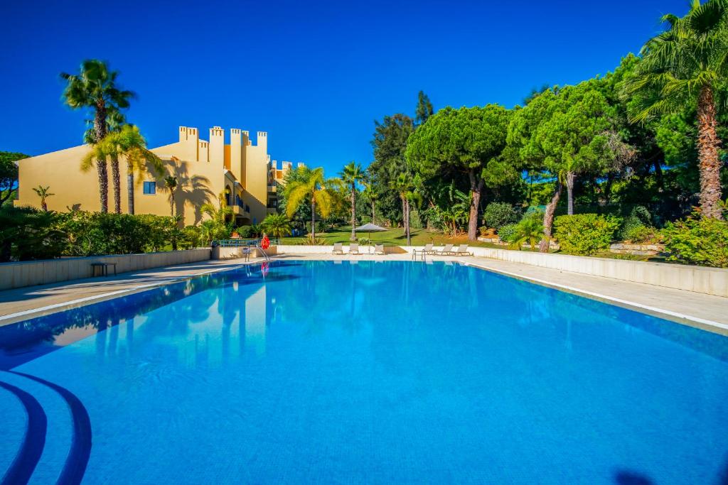 奎特里拉的F5 Vila Sol AI Pool & Golf in Vilamoura（2026 年最新房價）