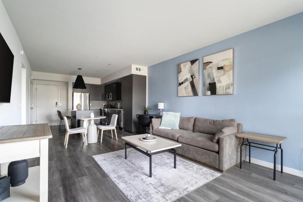 Landing Spectacular 1BD Courtyard Clubhouse, רינו (מחירים מעודכנים לשנת ...