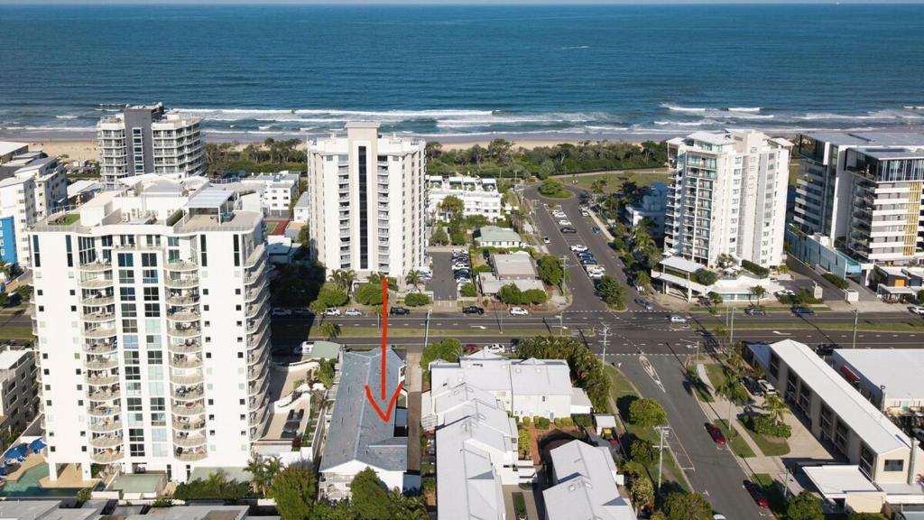 Beachfront Unit 5 at Sea Chalets, Sixth Avenue, Maroochydore (preços ...